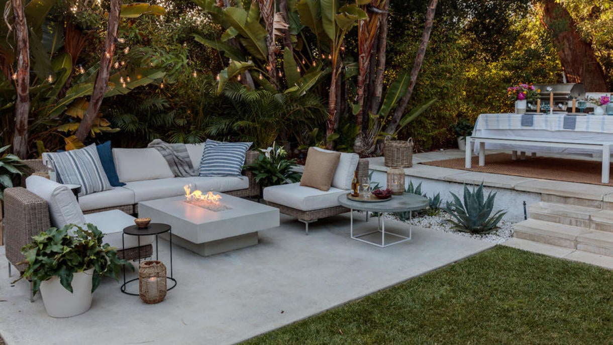 Outer raises $10.5 million, plots backyard showroom empire