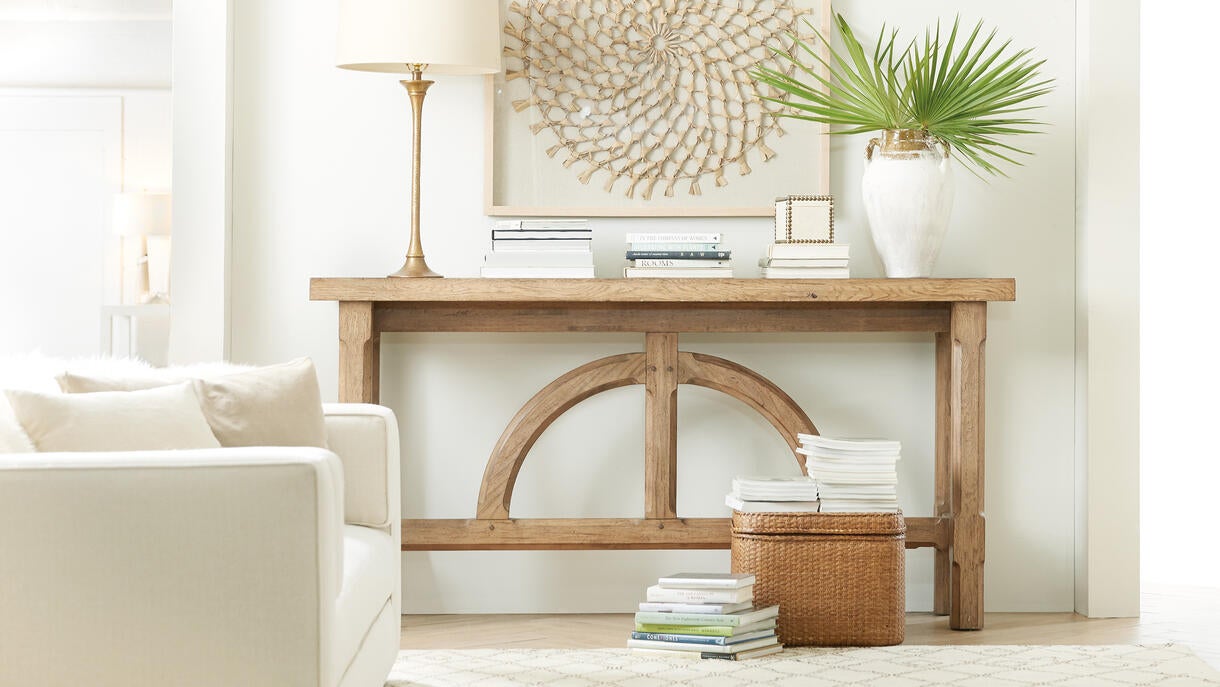 8 solid-wood pieces that exude organic appeal