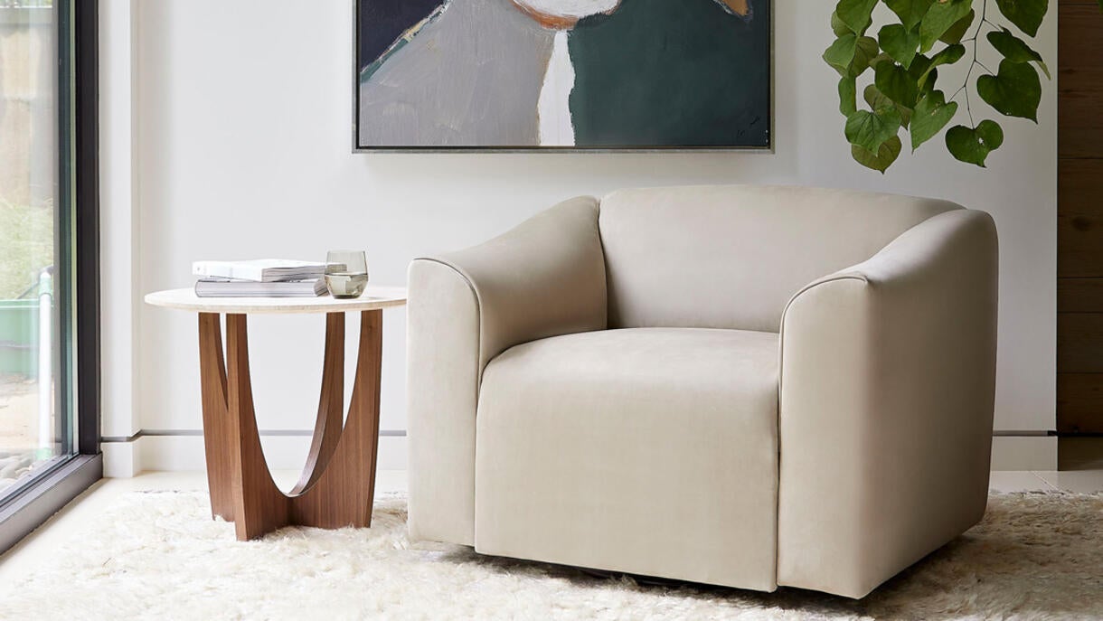 7 lounge chairs to help your clients kick back