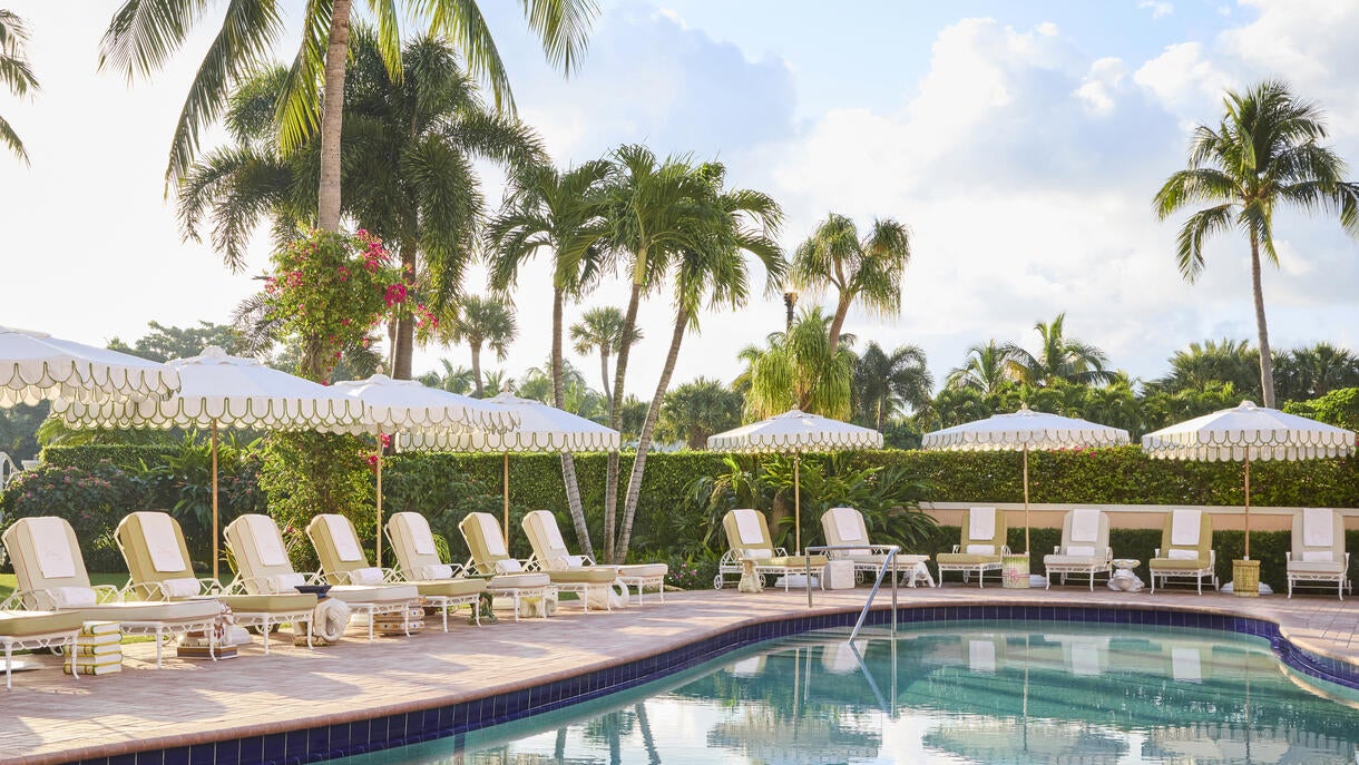 6 outdoor essentials for the perfect Palm Beach retreat